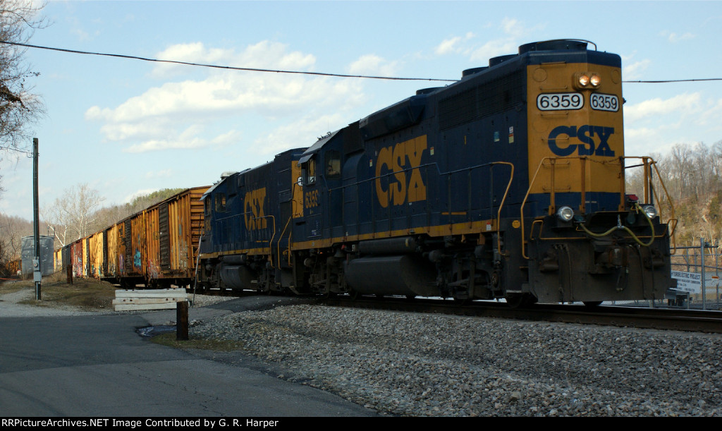 AHHH, RATZ! Sun went behind a cloud as the train passed. H74419 with 6359 LHF returning to Lynchburg
